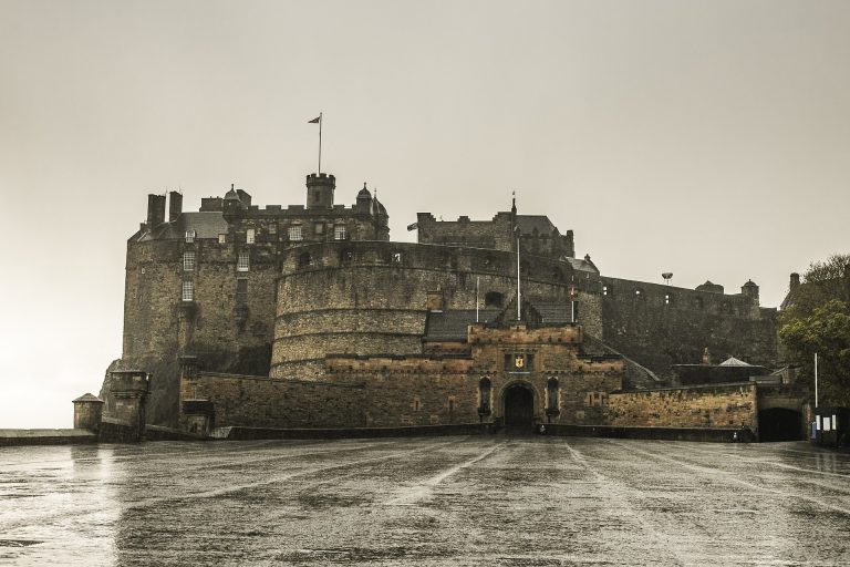 Edinburgh Castle: A Timeless Marvel - Juniper Tours